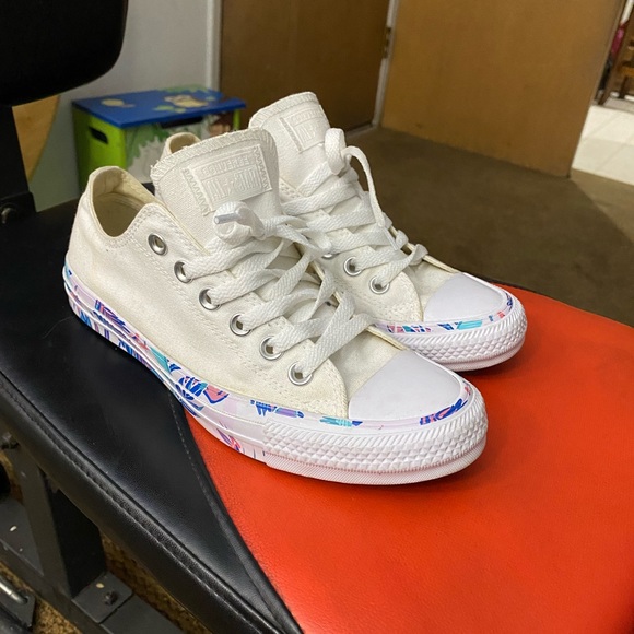 Converse | Shoes | White Converse With Colorful Leaf Design Only Wore A ...